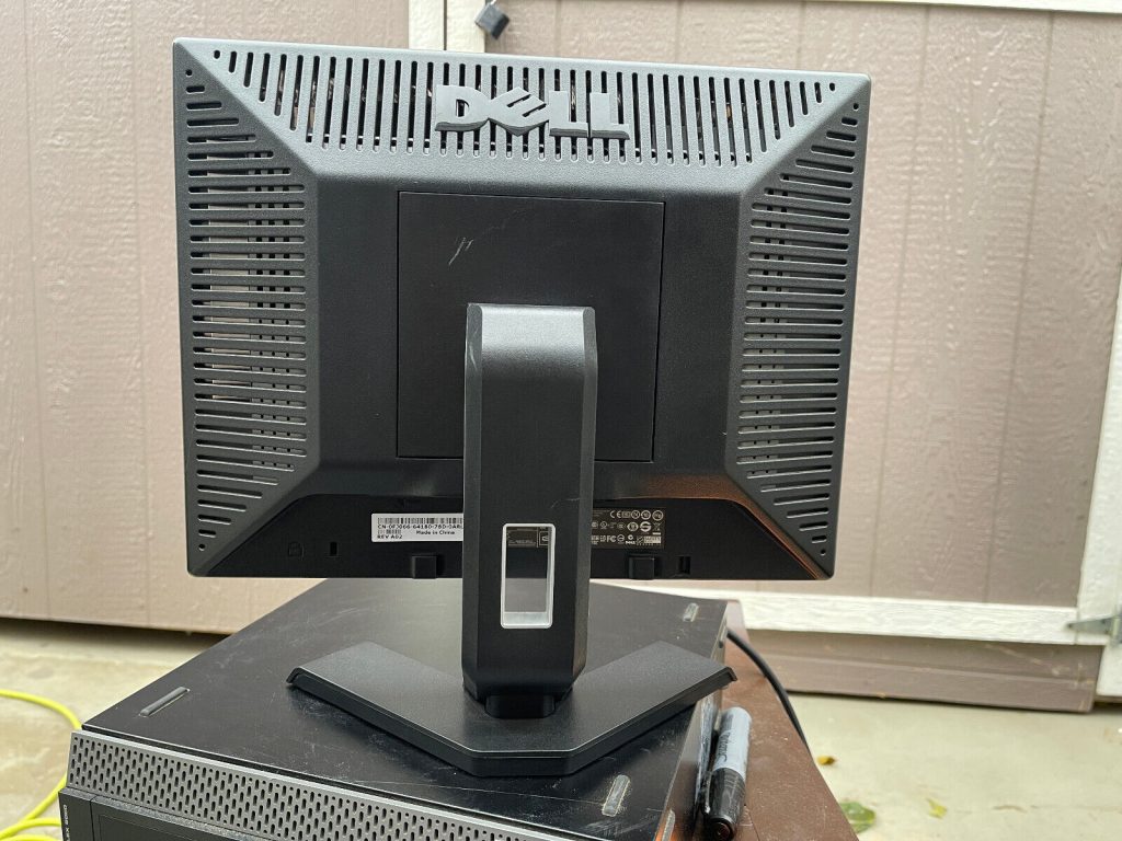 Dell E157FPc LCD Computer 15" Monitor - Deciphermojoint Stores