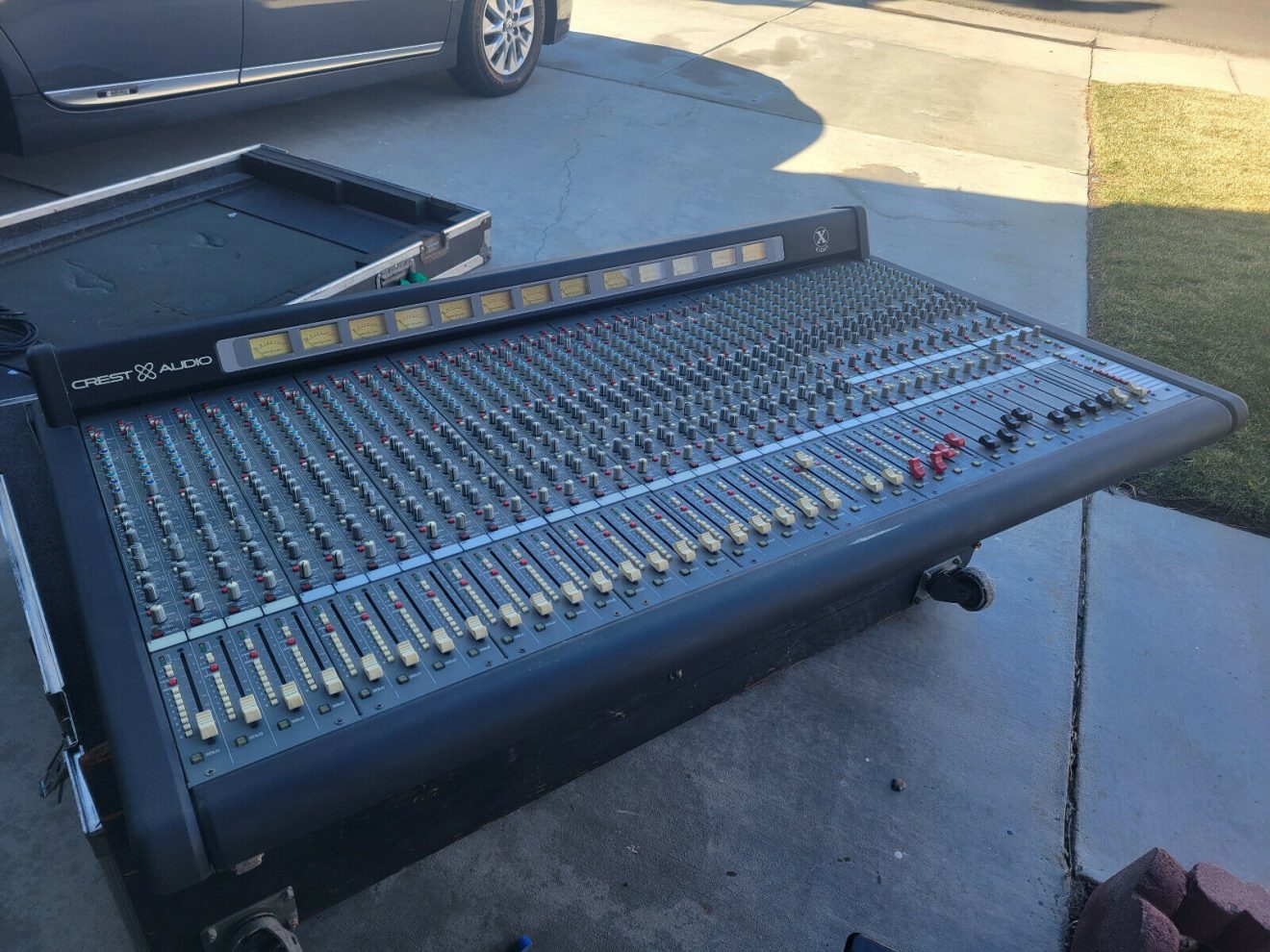 Crest Audio X 8 Mixer with Road Case NO POWER SUPPLY - Deciphermojoint ...