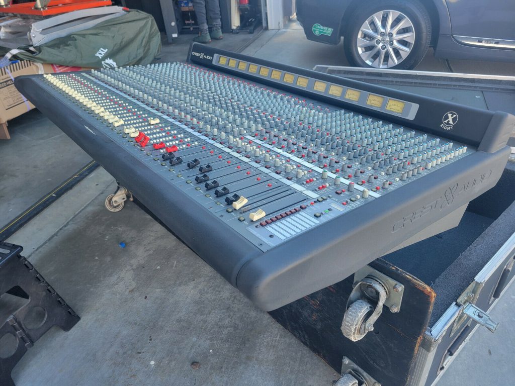 Crest Audio X 8 Mixer with Road Case NO POWER SUPPLY - Deciphermojoint ...