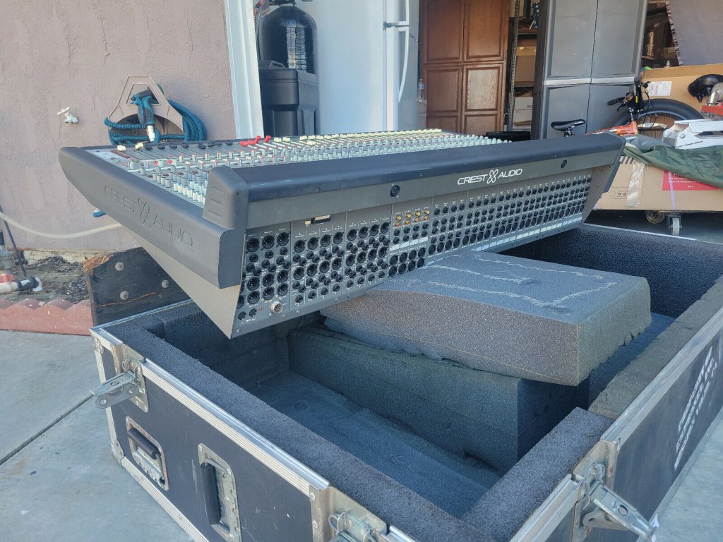 Crest Audio X 8 Mixer with Road Case NO POWER SUPPLY - Deciphermojoint ...